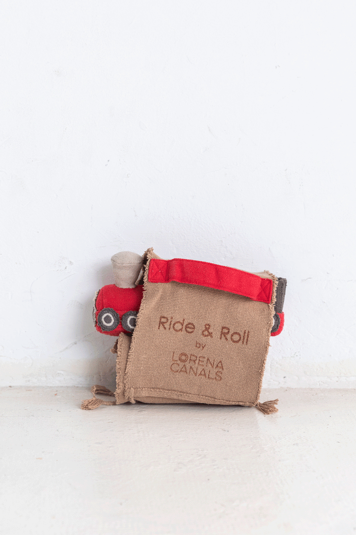 Ride & Roll Train | Lorena Canals